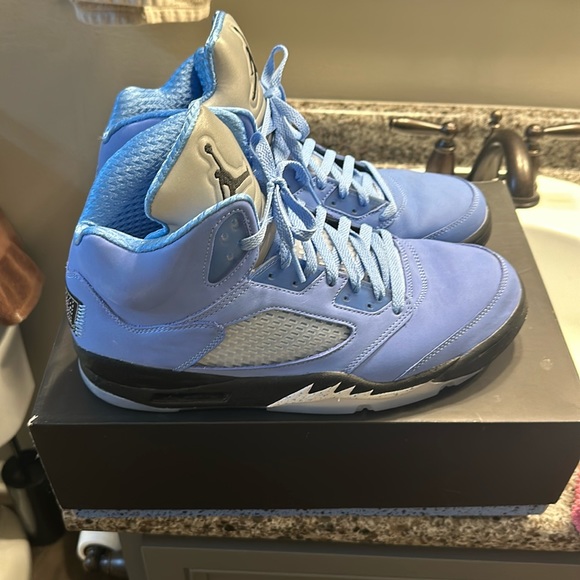 Jordan | Shoes | Jordan 5 Unc | Poshmark